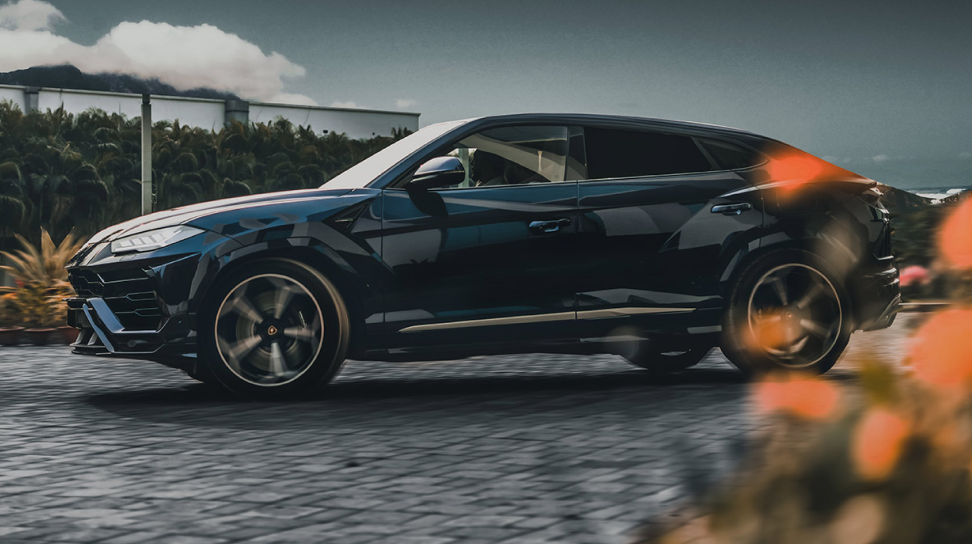 Car rental and car tokenization | Hunos